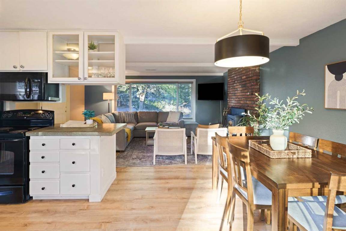 102 M² House ∙ 3 Bedrooms ∙ 6 Guests - Bend, OR