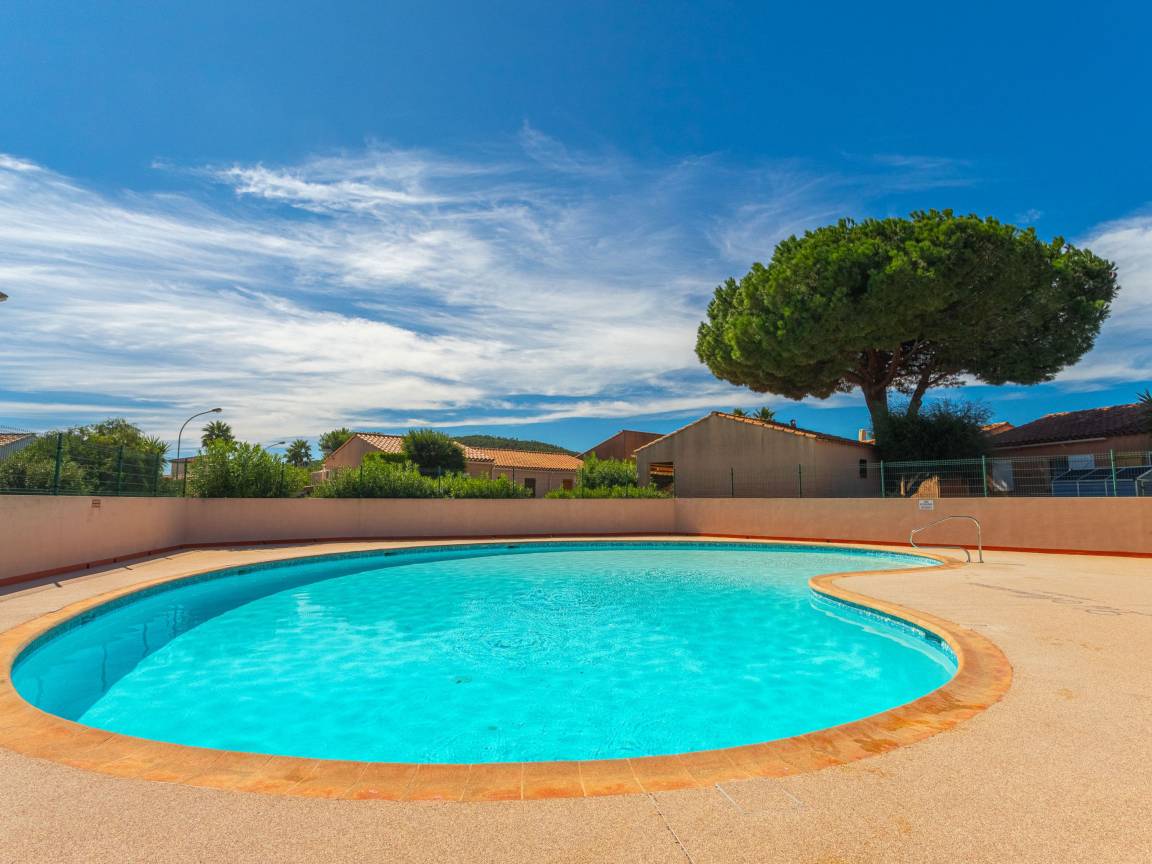 35 M² House ∙ 1 Bedroom ∙ 5 Guests - Hyères