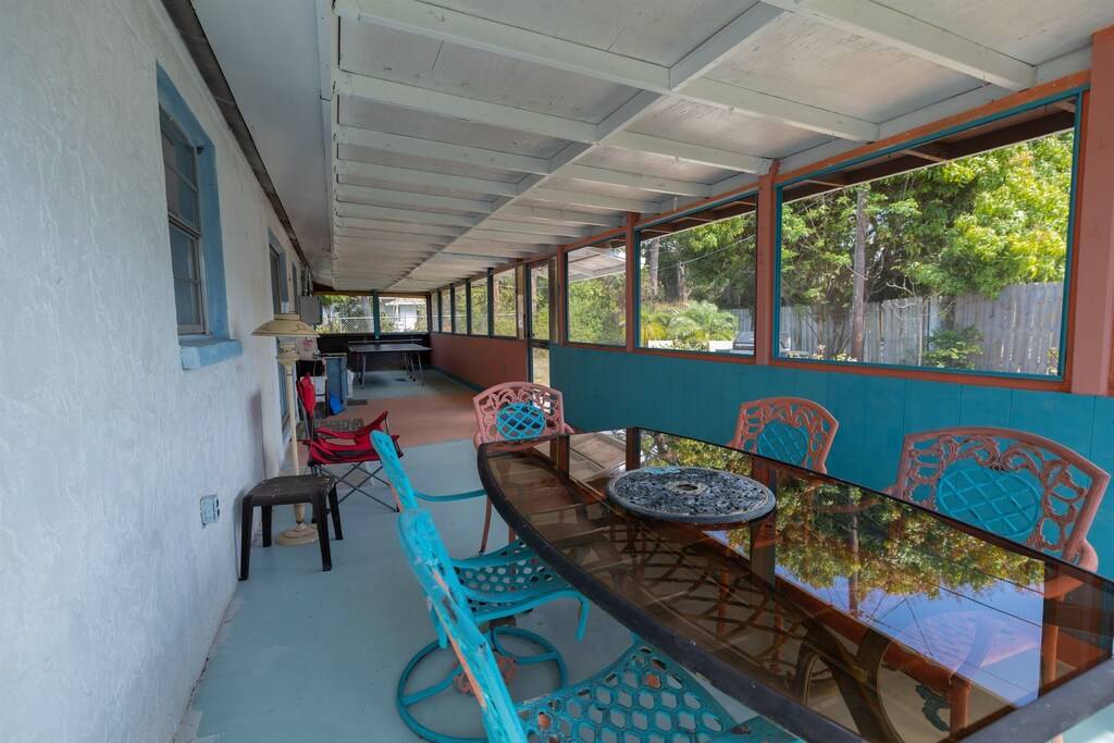 House ∙ 3 Bedrooms ∙ 6 Guests - Venice Beach, FL