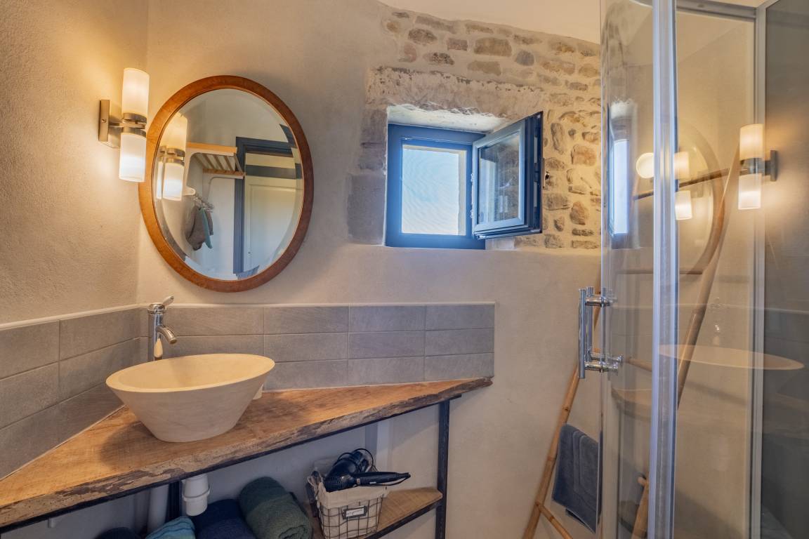 100 M² Ferienhaus ∙ 3 Schlafzimmer ∙ 5 Gäste - Barjac