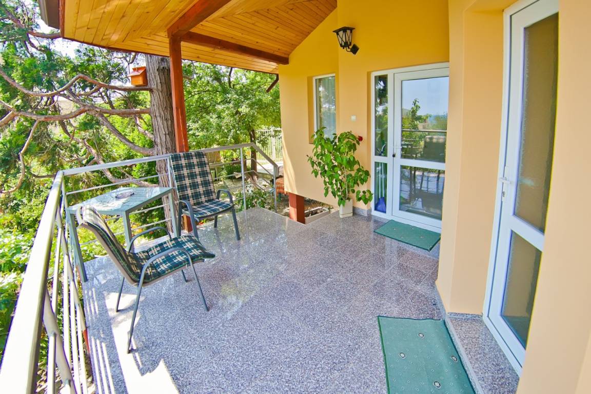 80 M² Villa ∙ 2 Bedrooms ∙ 5 Guests - Varna