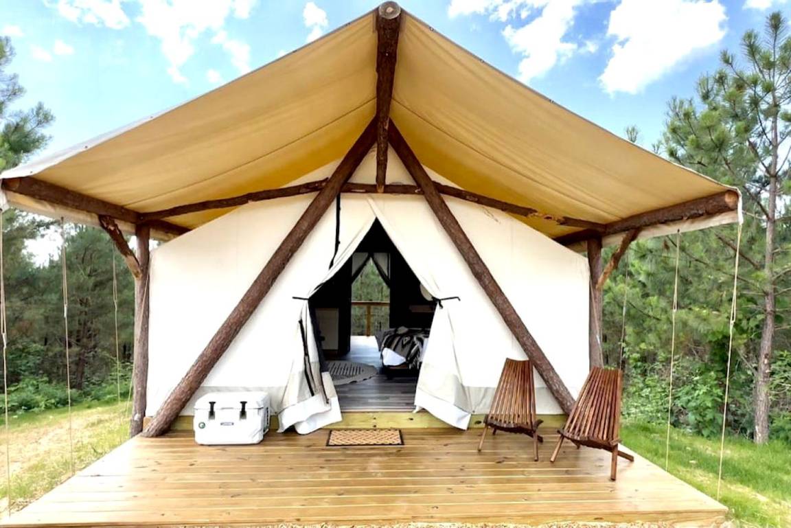 Camping-unterkunft ∙ 8 Schlafzimmer ∙ 16 Gäste - Kentucky