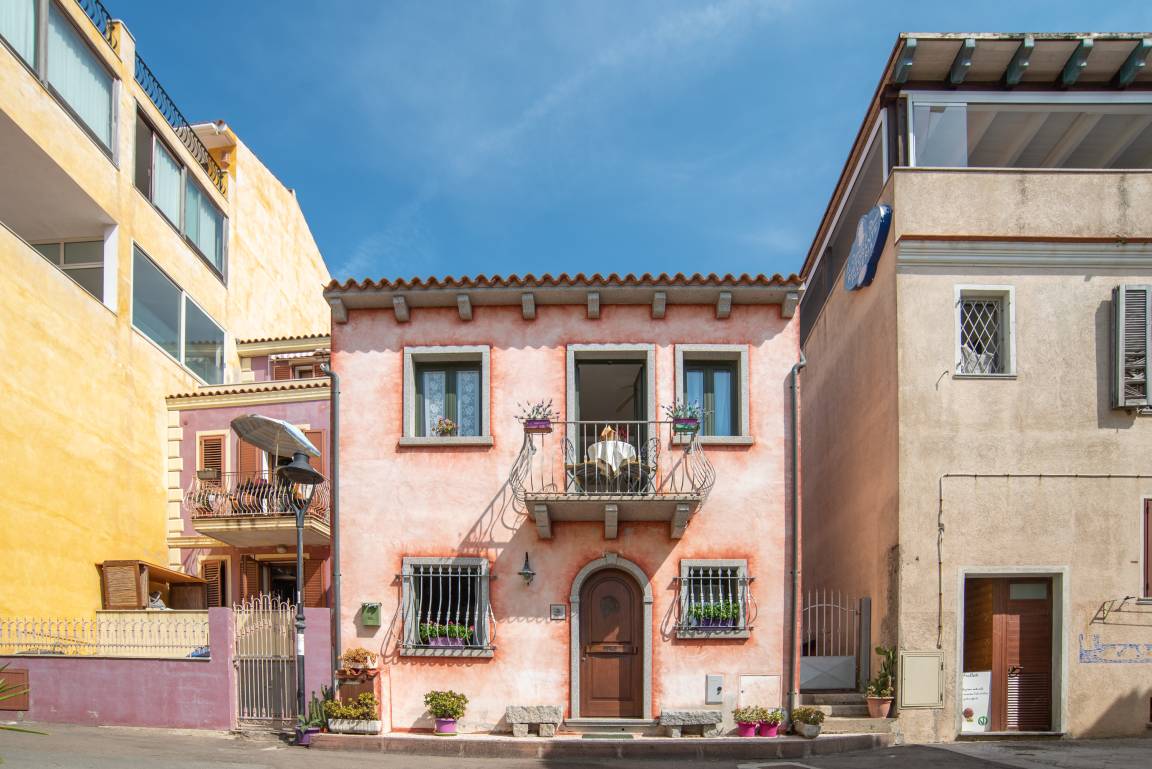 60 M² Villa ∙ 2 Bedrooms ∙ 5 Guests - Santa Teresa Gallura