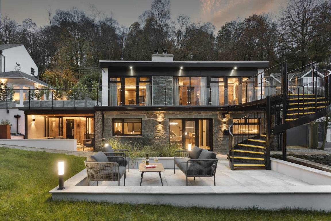 House ∙ 2 Bedrooms ∙ 4 Guests - Bowness-on-Windermere