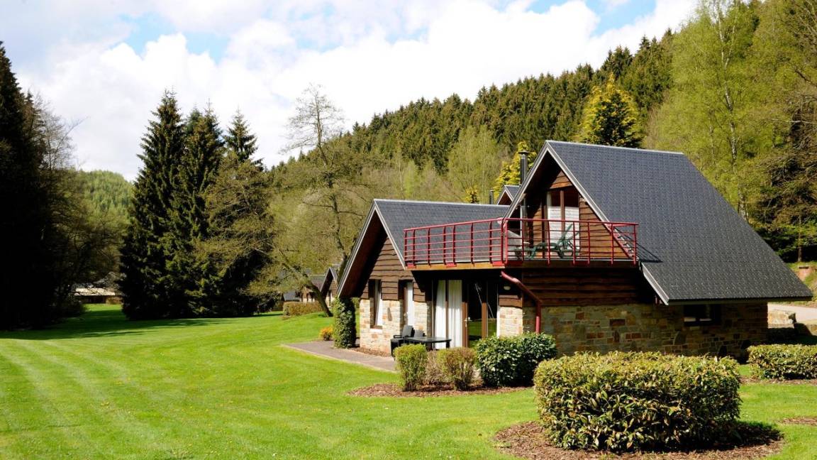 80 M² Talo ∙ 2 Makuuhuonetta ∙ 6 Vierasta - Malmedy