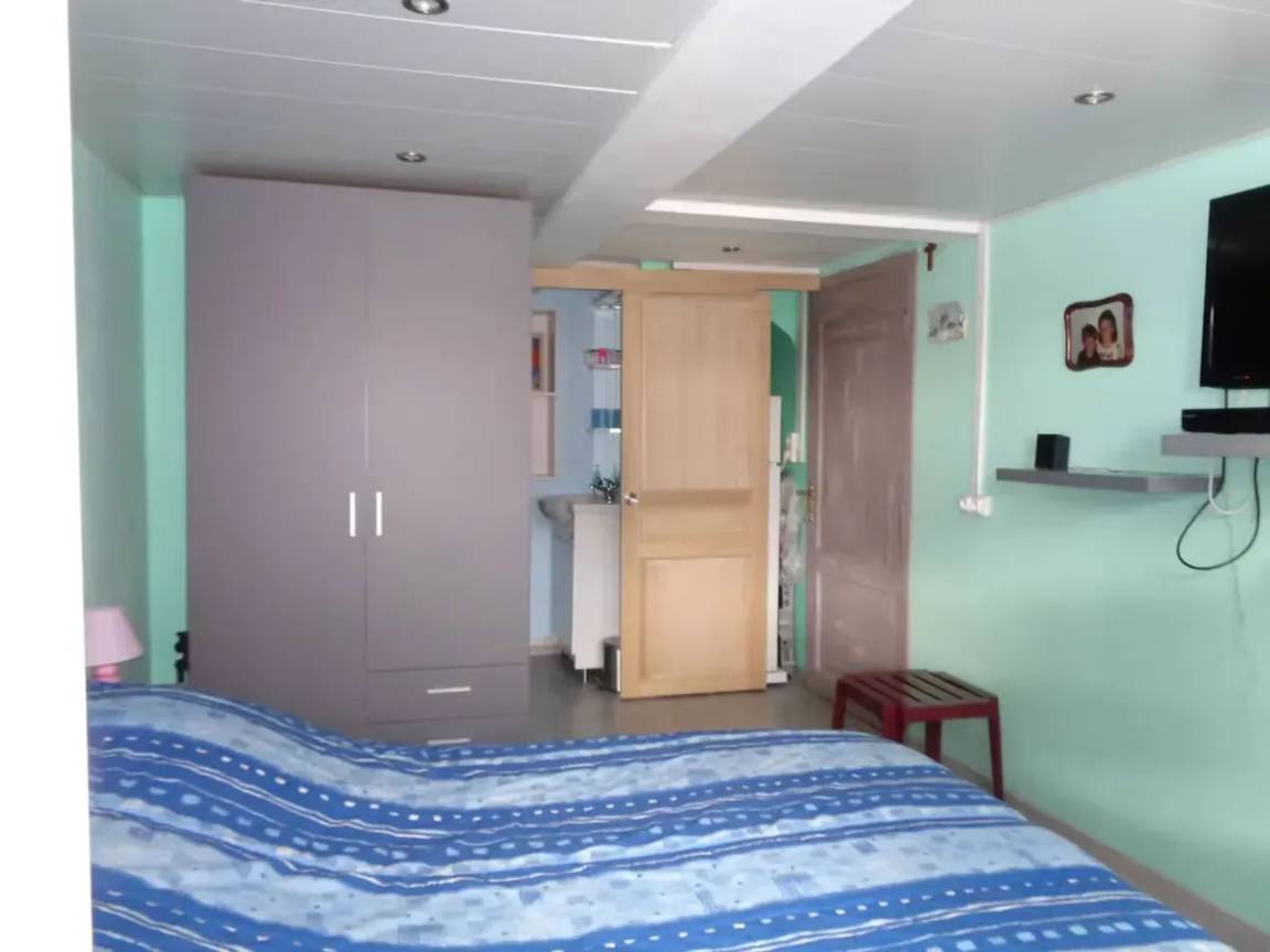 18 M² Studio ∙ 1 Slaapkamer ∙ 2 Gasten - Philippeville