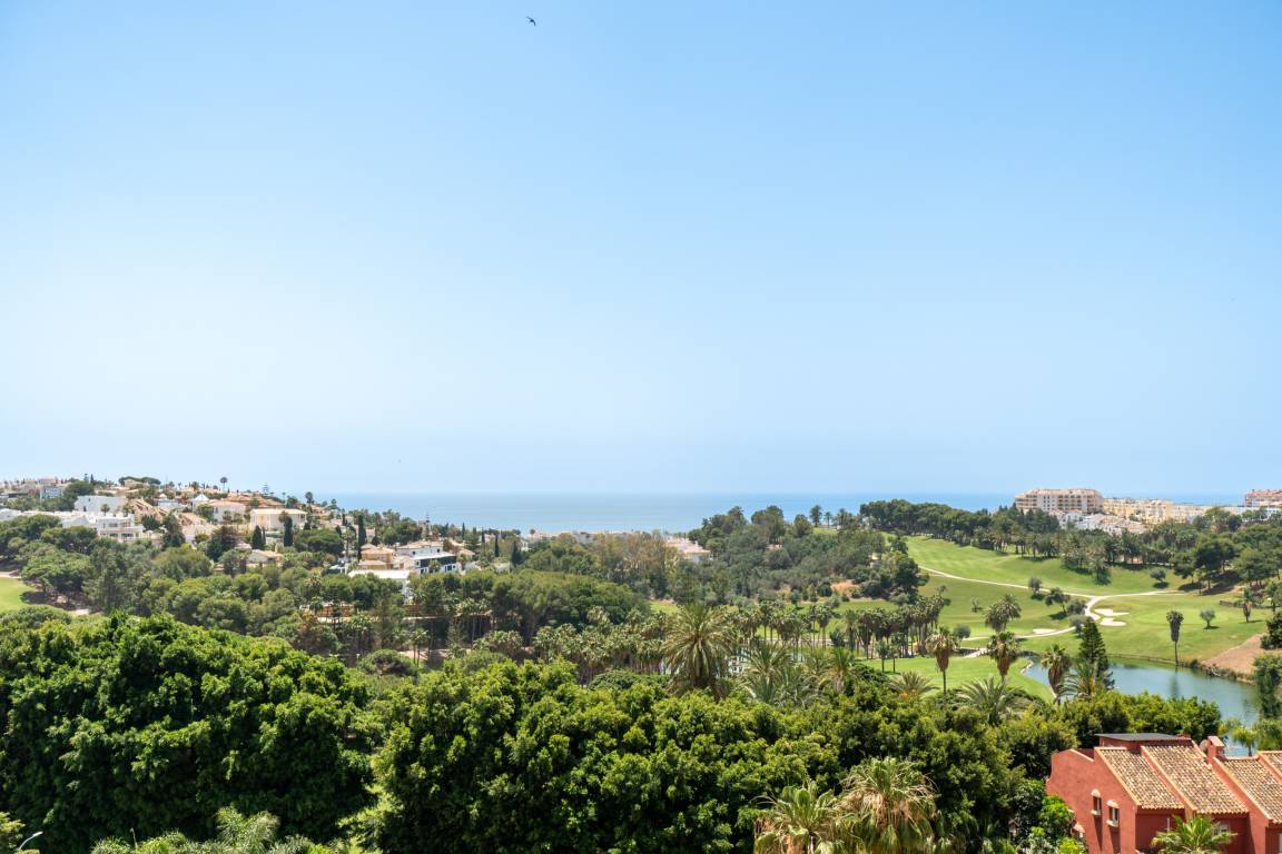 95 M² Apartamento ∙ 3 Habitaciones ∙ 6 Huéspedes - Benalmádena