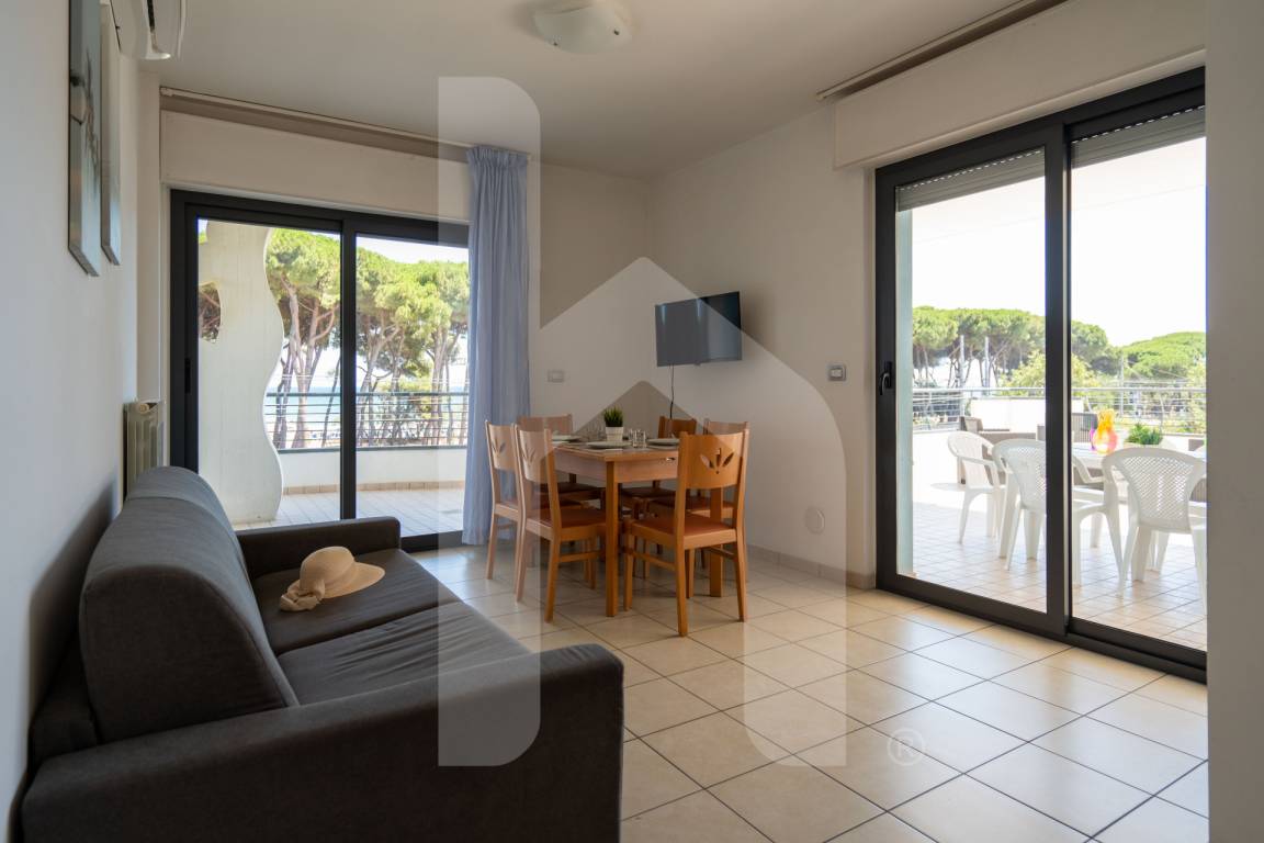70 M² Apartamento ∙ 2 Habitaciones ∙ 6 Huéspedes - Silvi