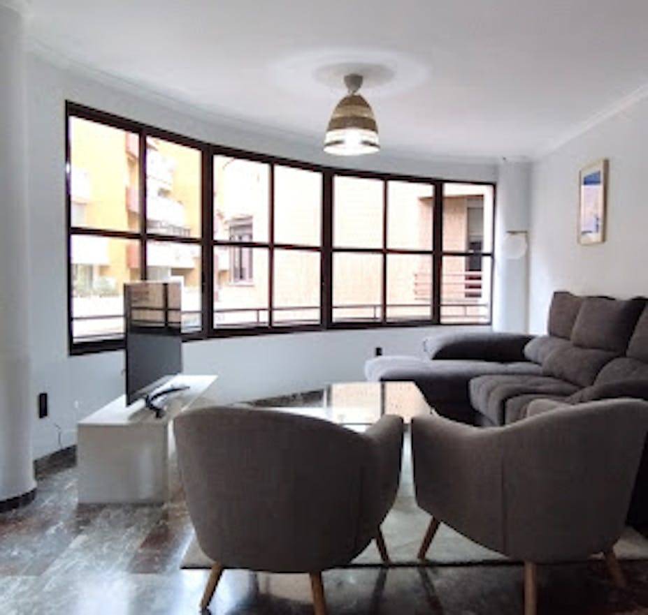 177 M² House ∙ 5 Bedrooms ∙ 5 Guests - Valencia