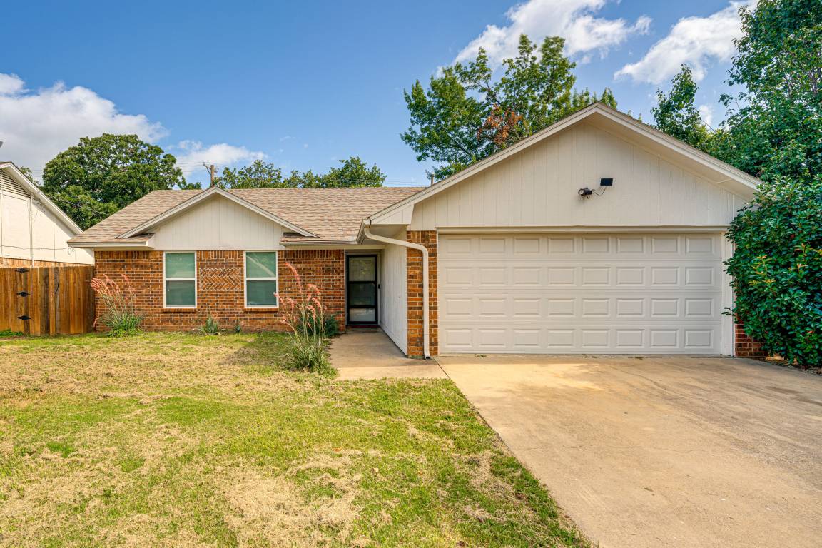 114 M² House ∙ 3 Bedrooms ∙ 8 Guests - Denton, TX