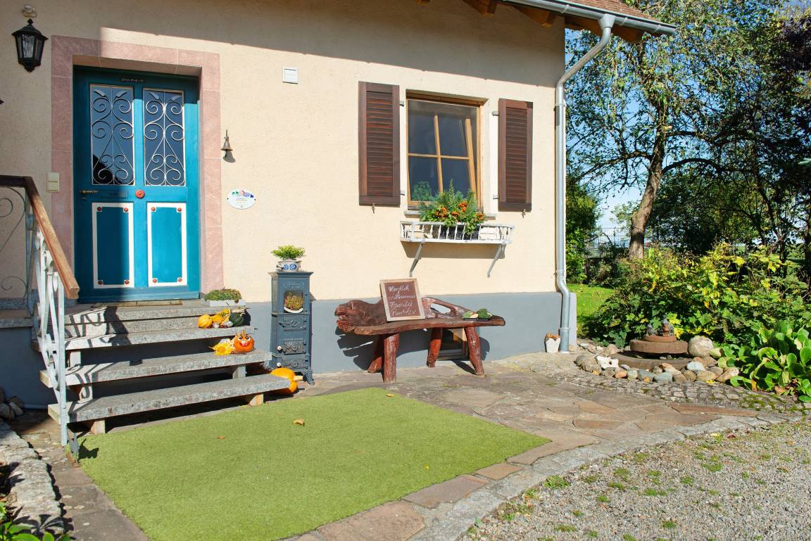 100 M² Ferienhaus ∙ 2 Schlafzimmer ∙ 6 Gäste - Pfullendorf