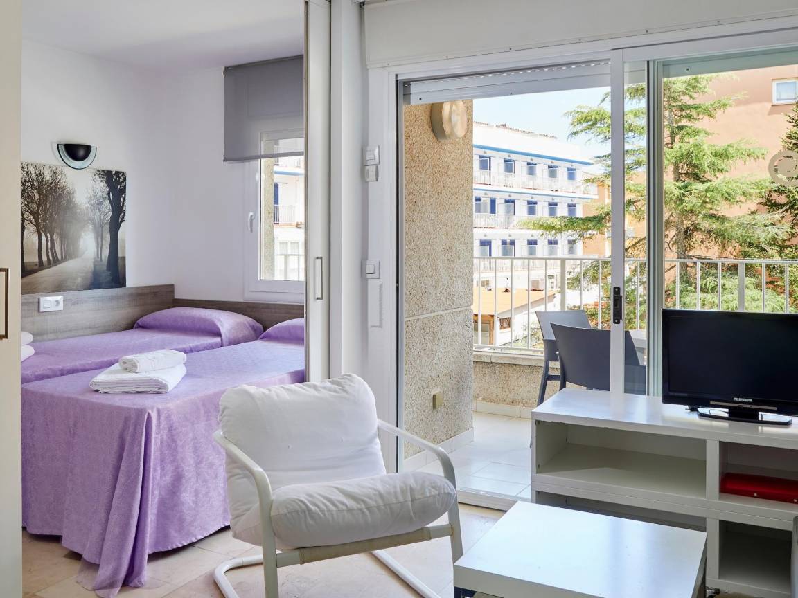 70 M² Apartamento ∙ 3 Habitaciones ∙ 7 Huéspedes - La Escala