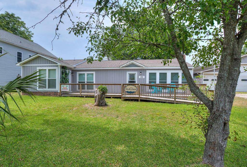 House ∙ 3 Bedrooms ∙ 6 Guests - Caswell Beach, NC