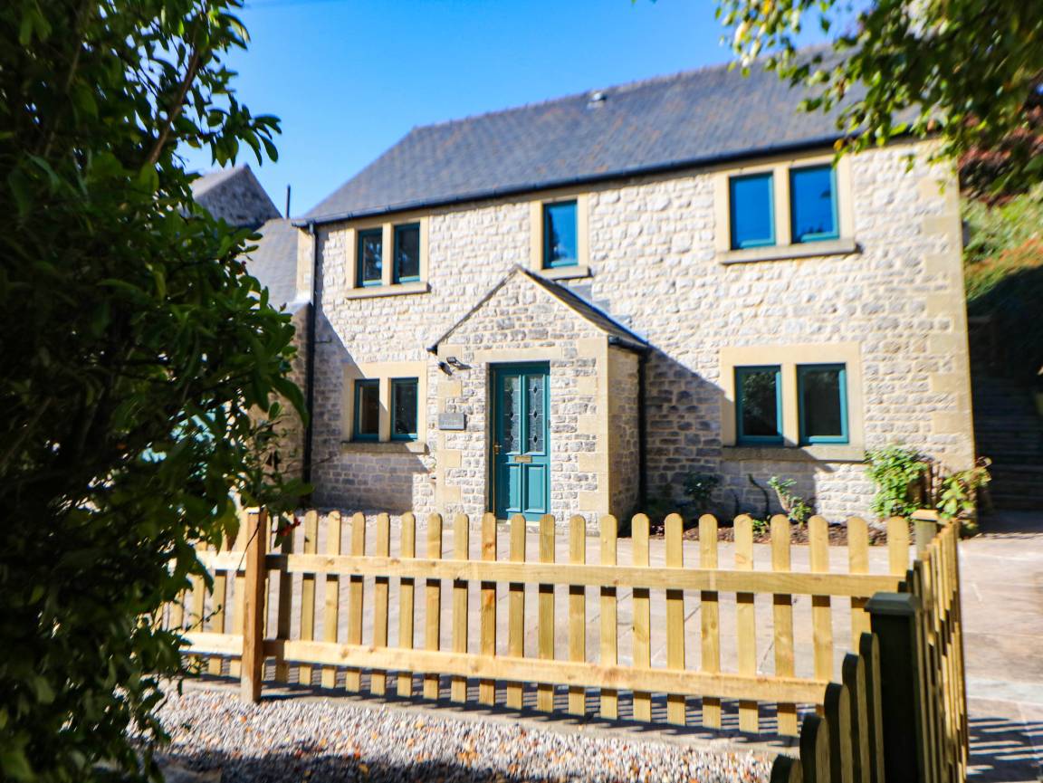 Cottage ∙ 4 Bedrooms ∙ 8 Guests - Castleton