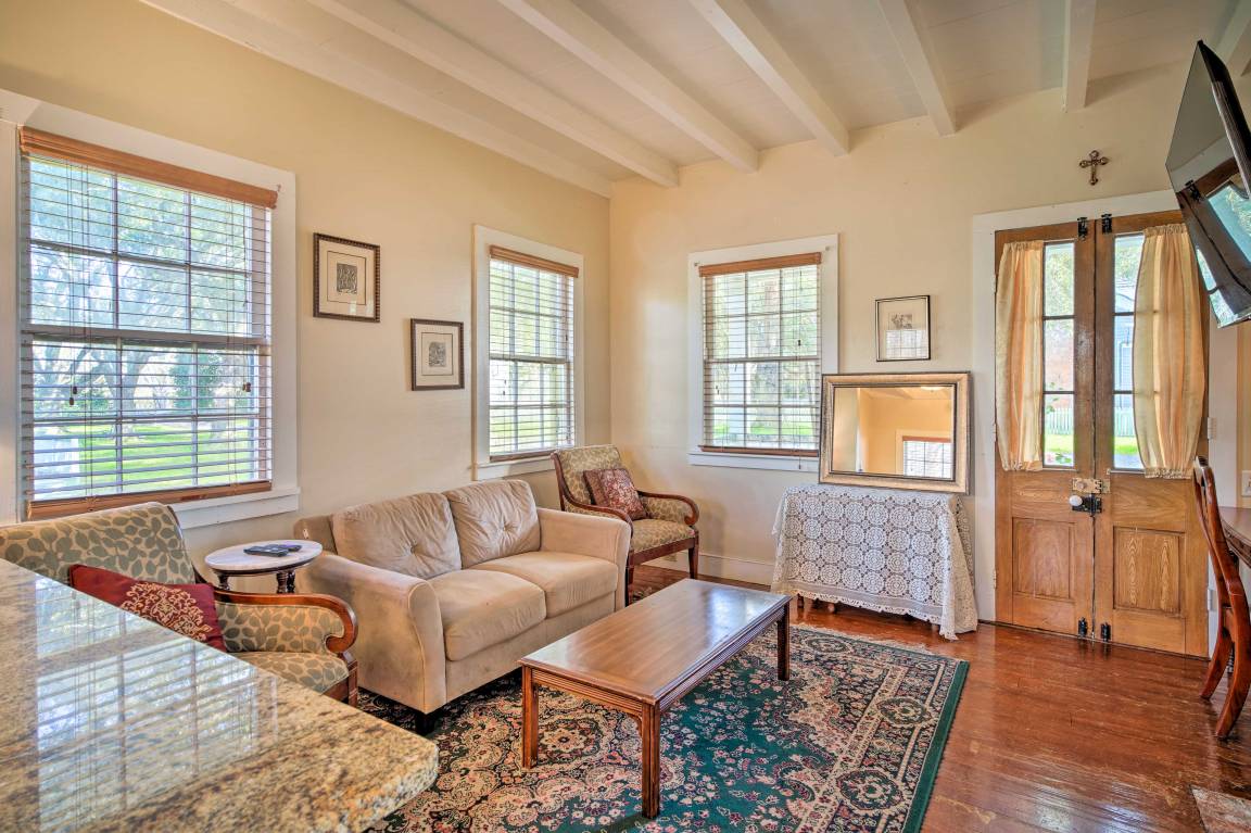 111 M² Cottage ∙ 2 Bedrooms ∙ 6 Guests - Houma, LA