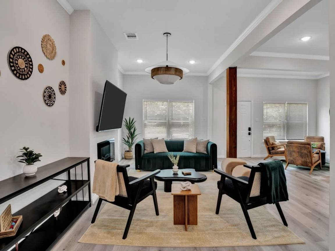 House ∙ 6 Bedrooms ∙ 14 Guests - Dallas, TX