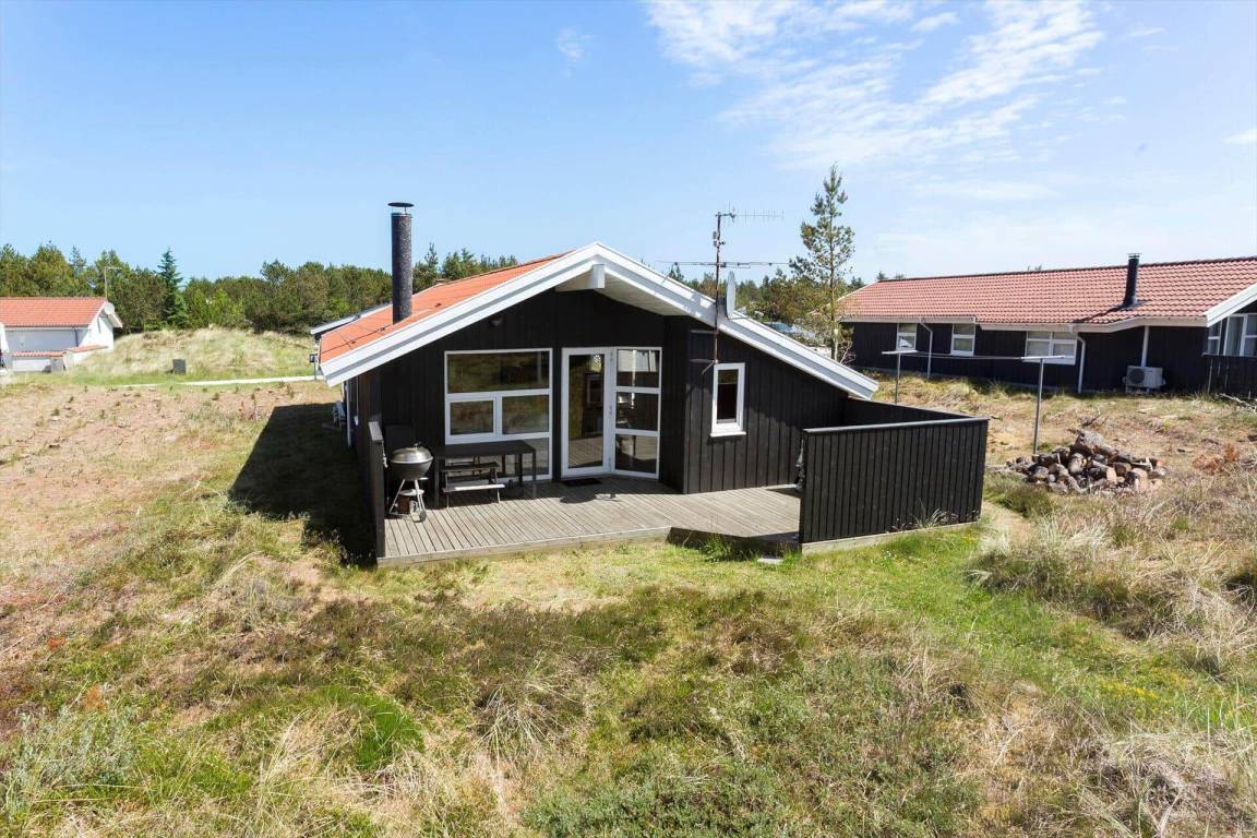 79 M² House ∙ 2 Bedrooms ∙ 4 Guests - Klitmøller