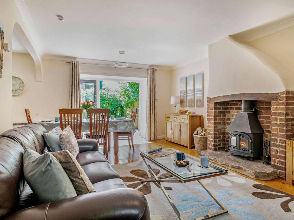 Cottage ∙ 4 Bedrooms ∙ 6 Guests - Somerset