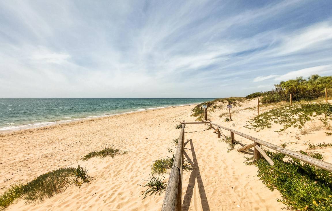 70 M² Apartamento ∙ 2 Habitaciones ∙ 6 Huéspedes - Rota