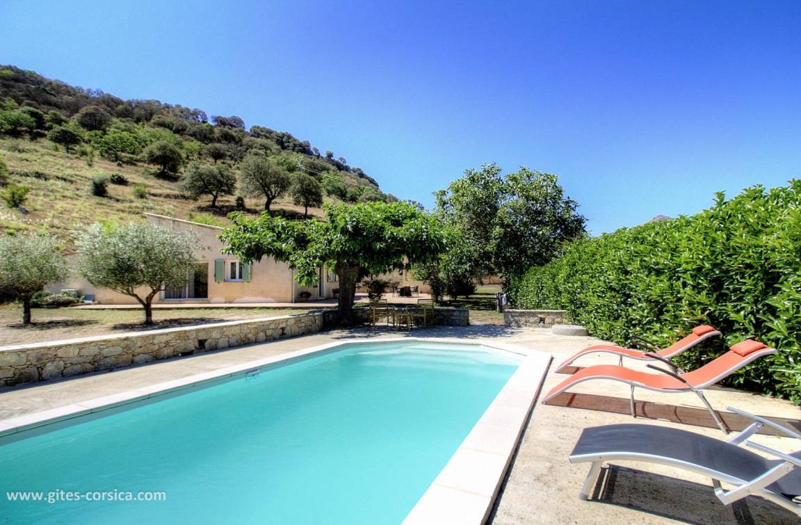 120 M² Gîte ∙ 3 Bedrooms ∙ 6 Guests - Corsica