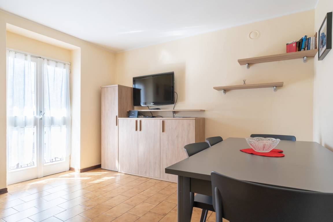 70 M² Apartment ∙ 2 Bedrooms ∙ 6 Guests - Lake Como