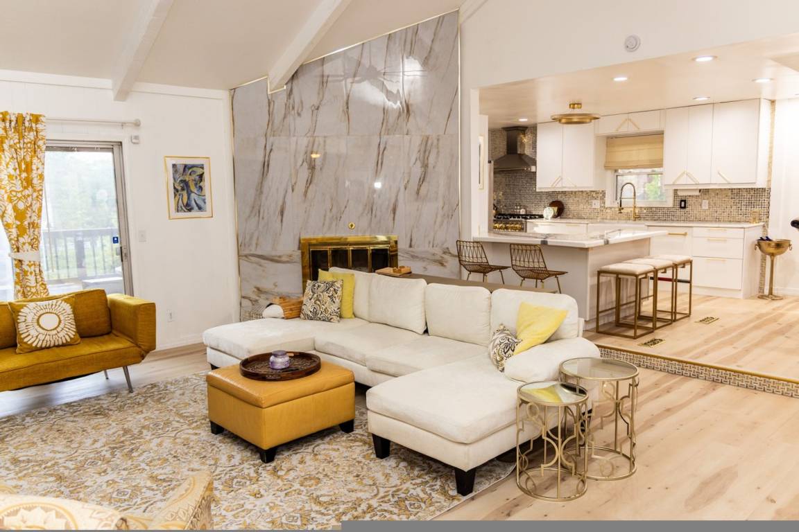 Apartment ∙ 3 Bedrooms ∙ 8 Guests - Independence, MO