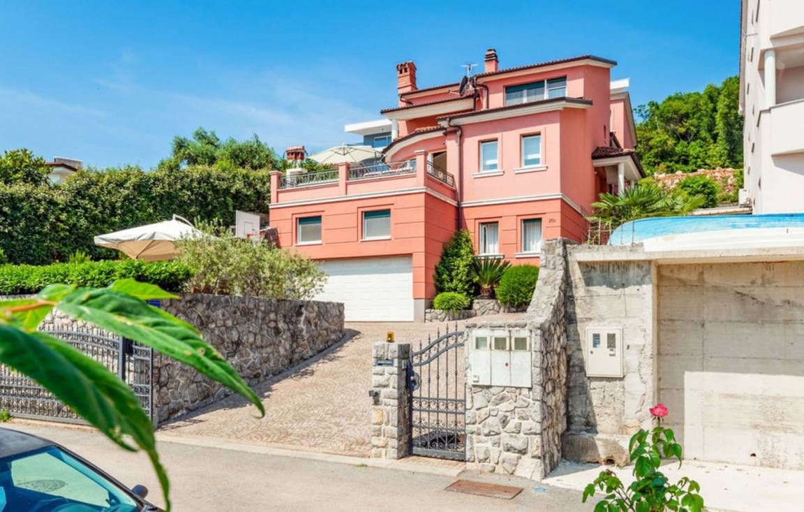 153 M² Apartamento ∙ 3 Habitaciones ∙ 6 Huéspedes - Opatija