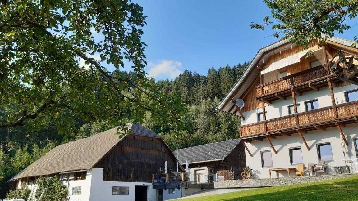 90 M² Apartamento ∙ 2 Habitaciones ∙ 6 Huéspedes - Spittal an der Drau