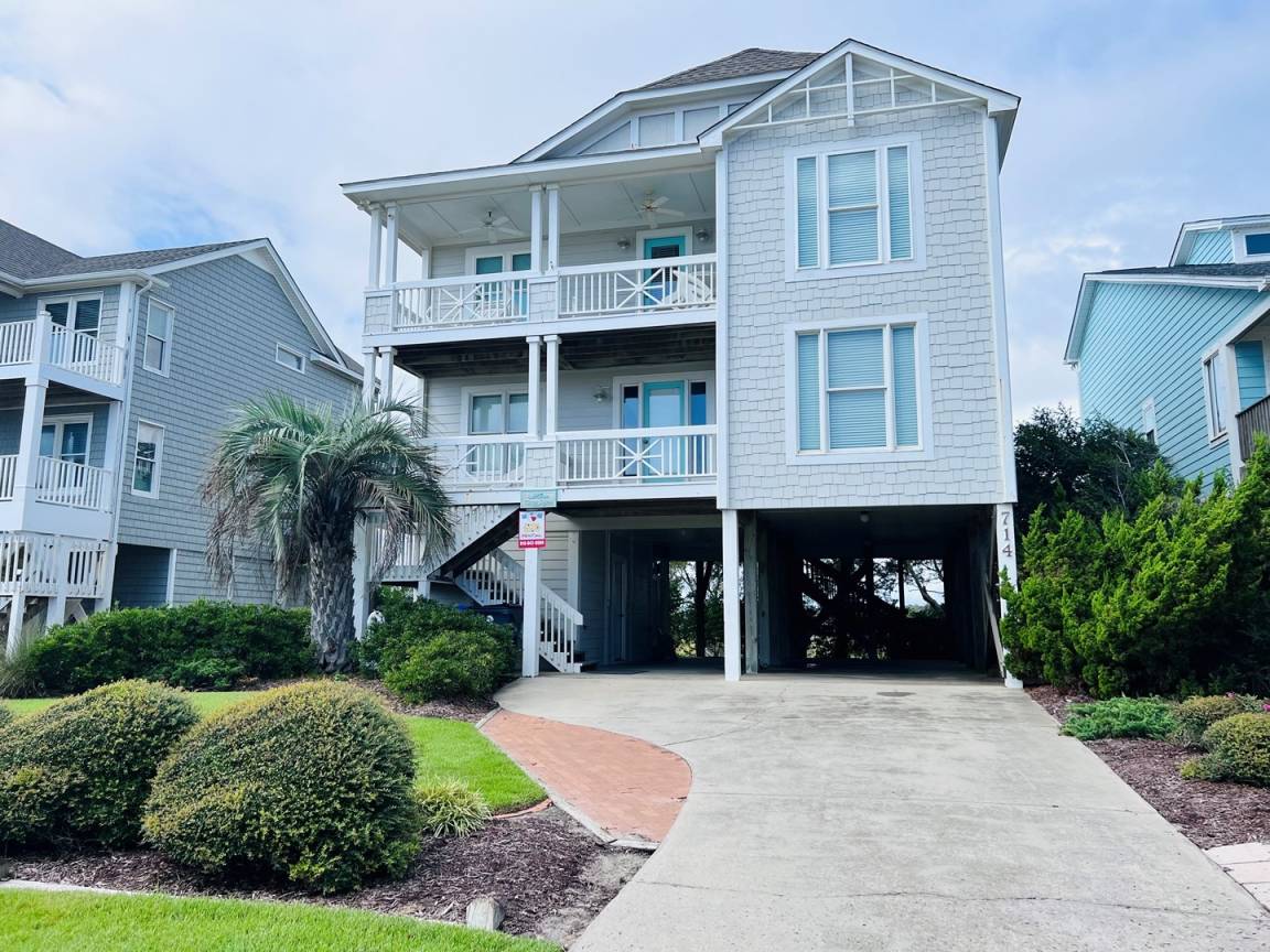 185 M² House ∙ 4 Bedrooms ∙ 10 Guests - Holden Beach, NC