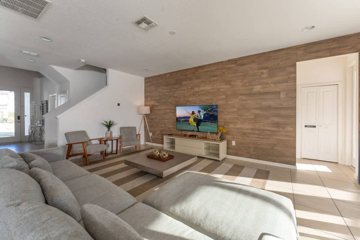 284 M² House ∙ 5 Bedrooms ∙ 15 Guests - Kissimmee, FL