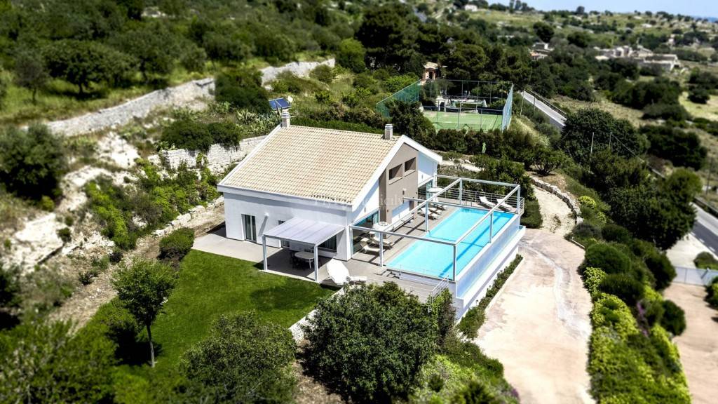 500 M² Villa ∙ 5 Bedrooms ∙ 11 Guests - Scicli