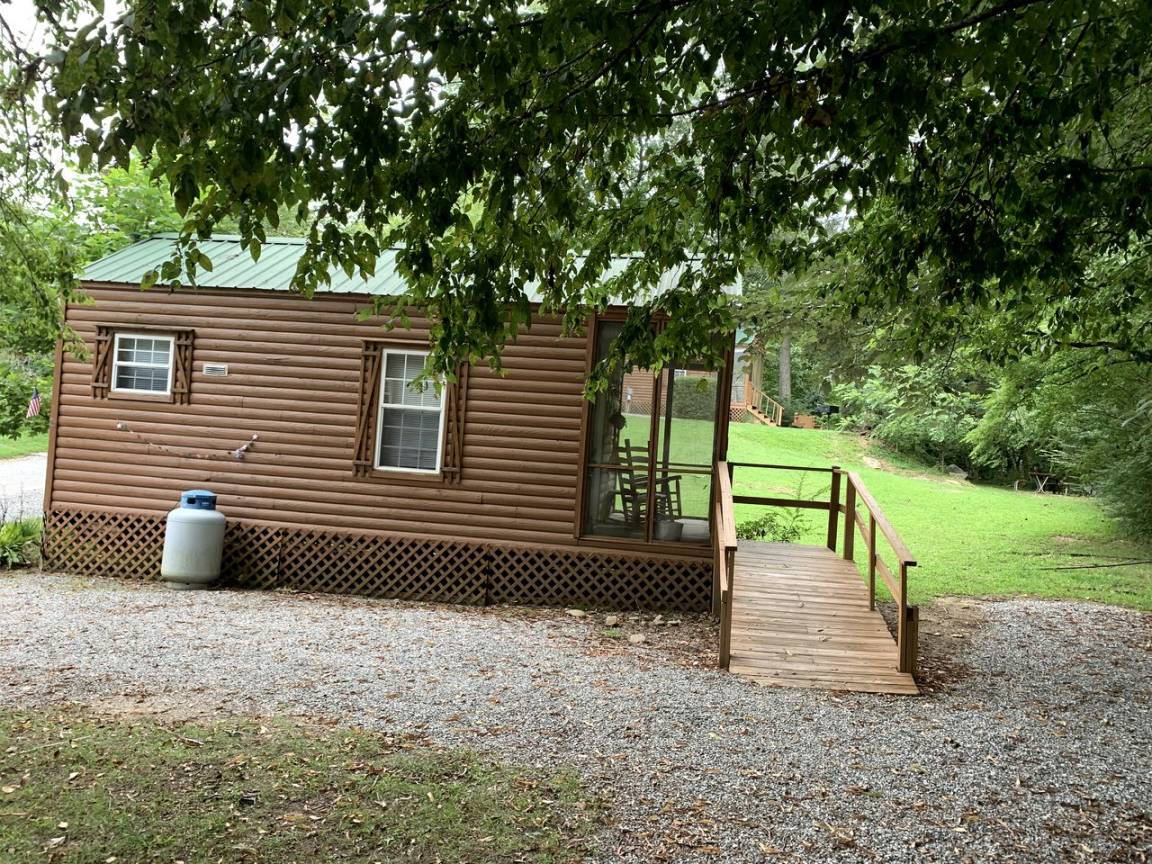 House ∙ 1 Bedroom ∙ 4 Guests - Bryson City, NC