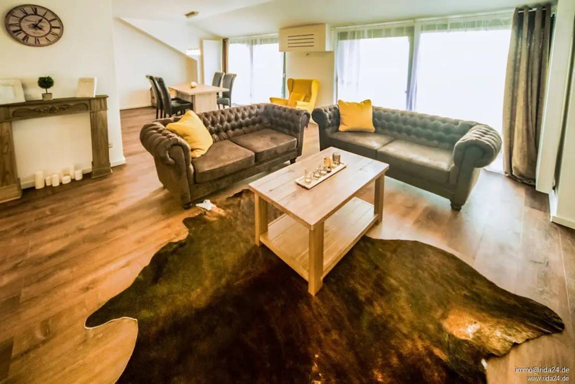 95 M² Ferienhaus ∙ 2 Schlafzimmer ∙ 3 Gäste - Köln