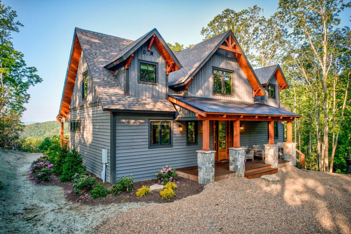 Cabin ∙ 3 Bedrooms ∙ 10 Guests - Beech Mountain, NC