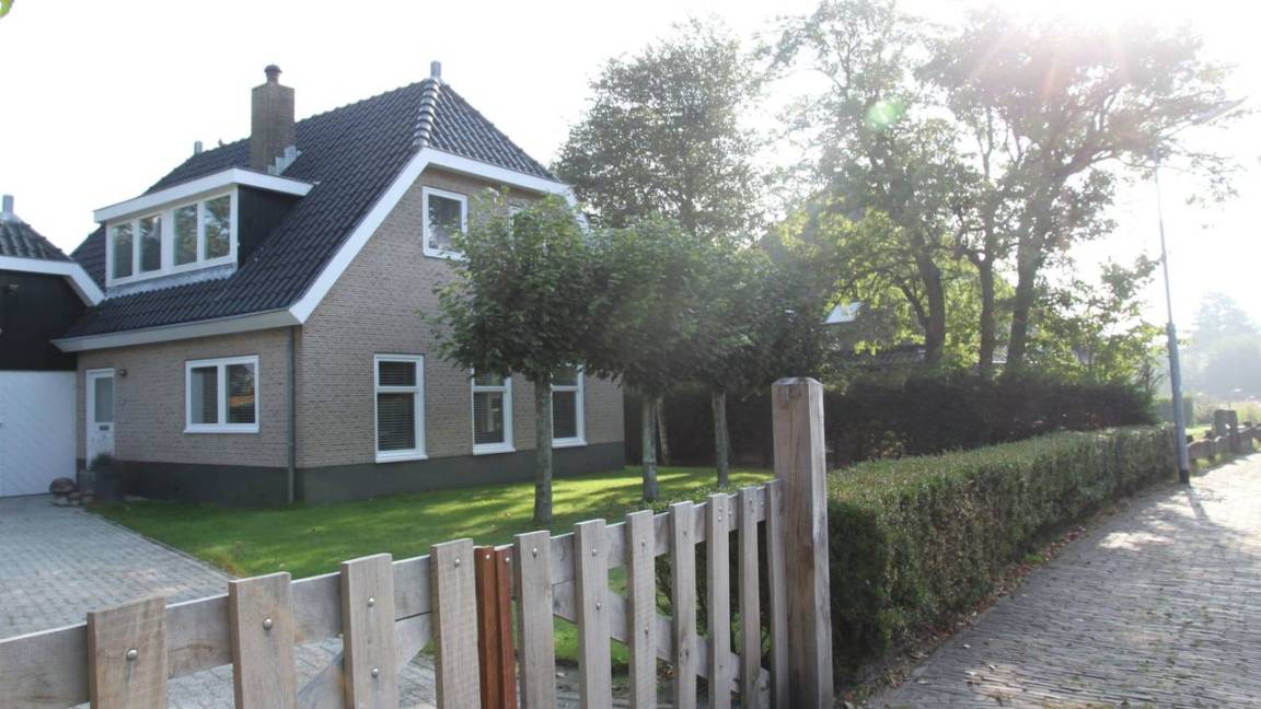 200 M² Apartment ∙ 5 Bedrooms ∙ 8 Guests - Egmond aan Zee