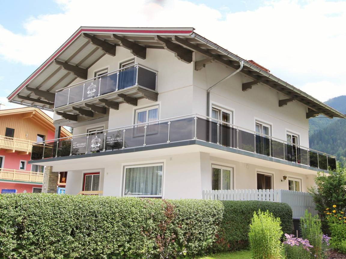 250 M² Huis ∙ 9 Slaapkamers ∙ 24 Gasten - Kaprun