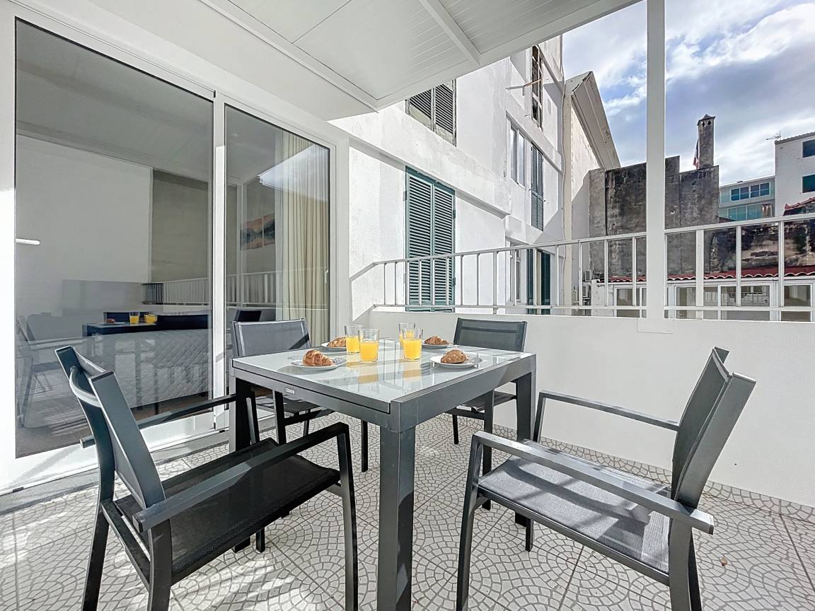 50 M² Apartament ∙ 1 Sypialnia ∙ 3 Gości - Funchal
