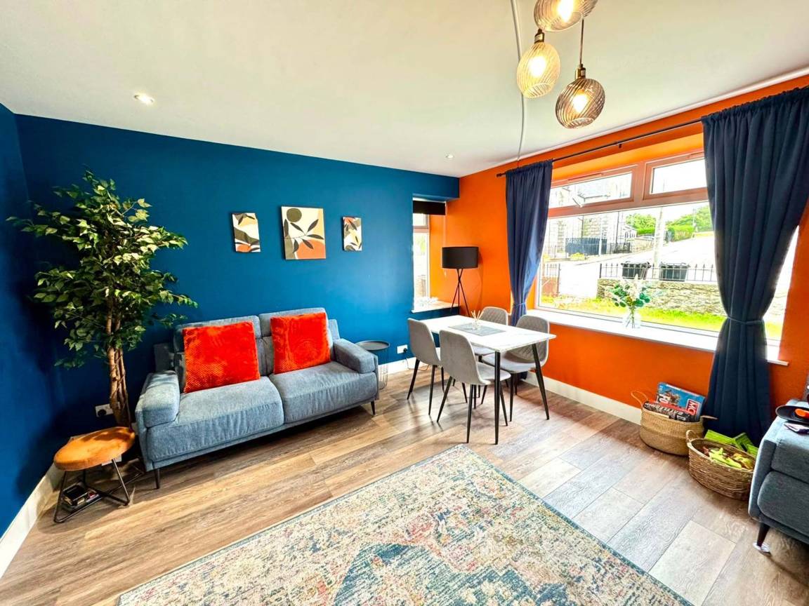 Apartment ∙ 3 Bedrooms ∙ 5 Guests - Aberdeenshire