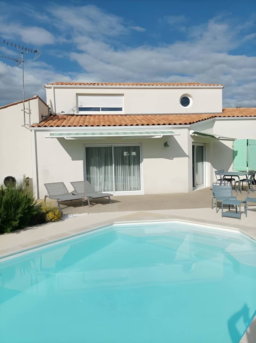 45 M² Bed And Breakfast ∙ 2 Bedrooms ∙ 4 Guests - La Rochelle