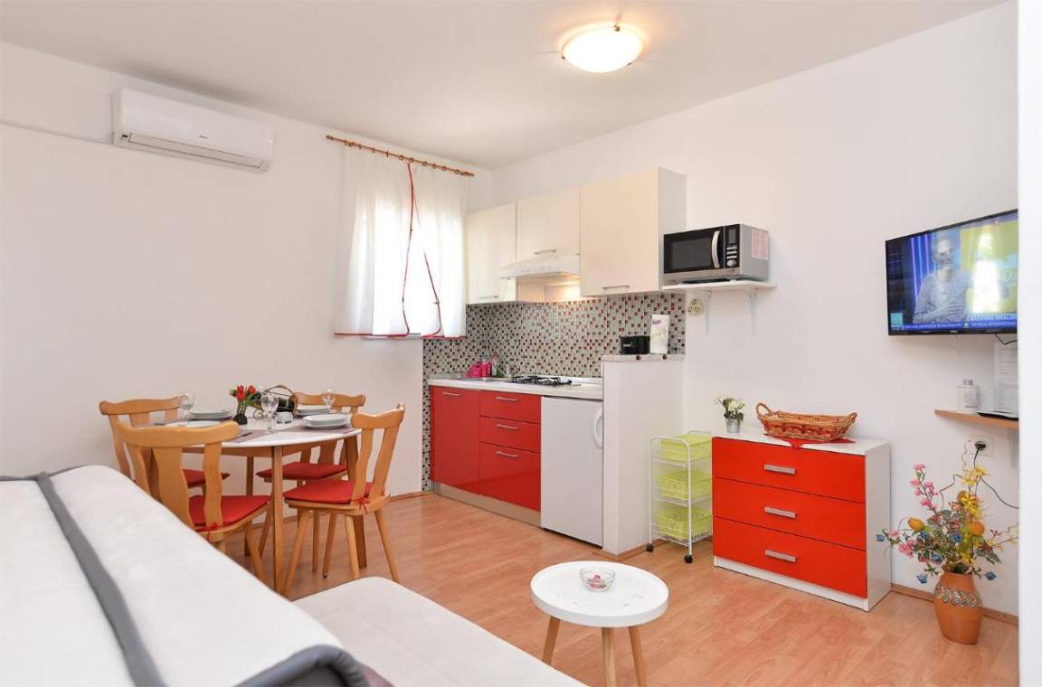 35 M² Ferienwohnung ∙ 2 Schlafzimmer ∙ 4 Gäste - Poreč