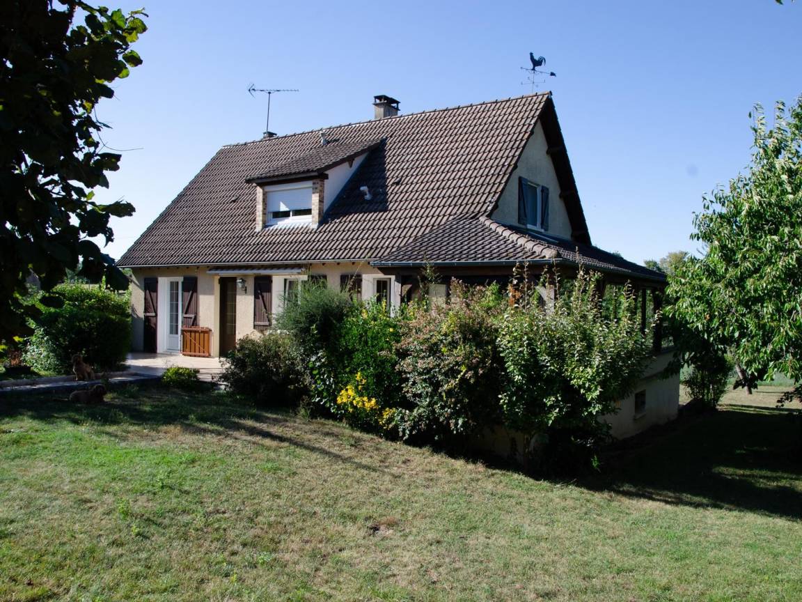 164 M² Cottage ∙ 1 Chambre ∙ 8 Personnes - Yonne