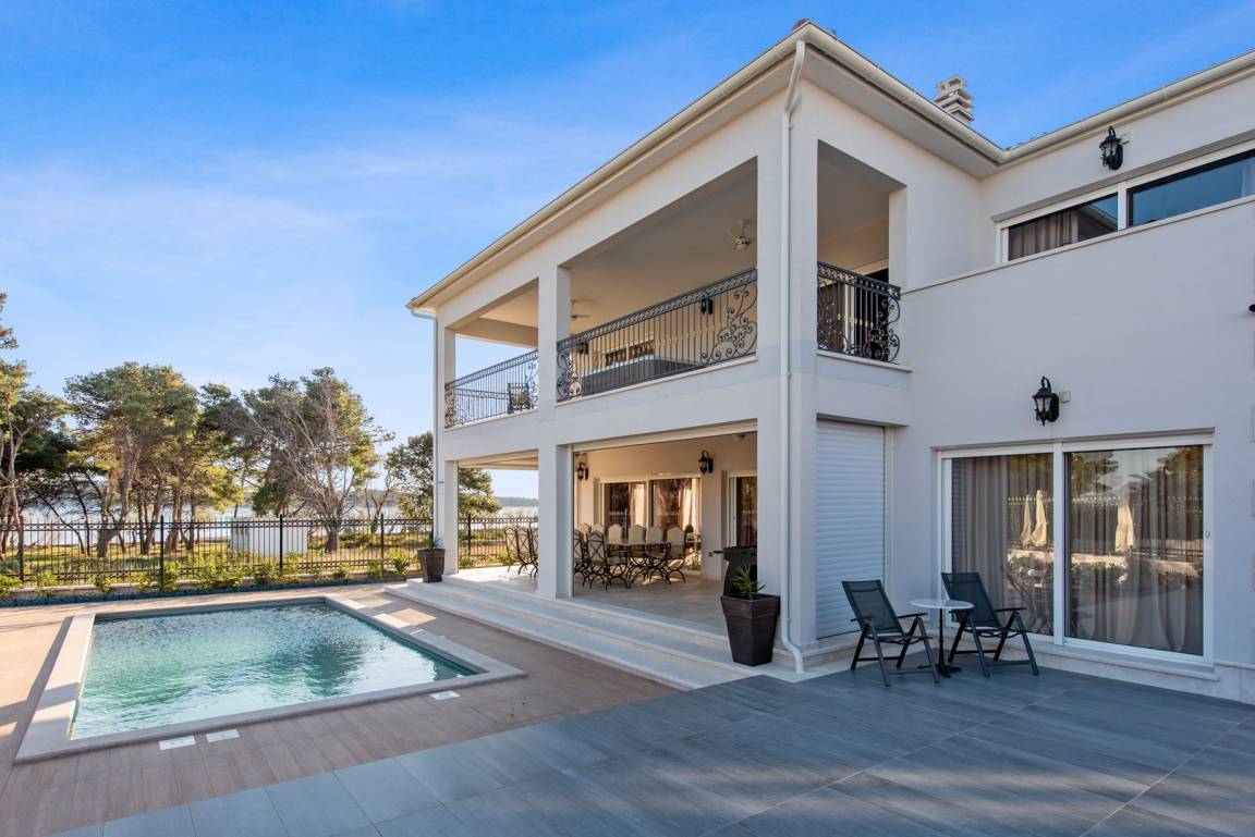 530 M² Villa ∙ 5 Habitaciones ∙ 10 Huéspedes - Šibenik