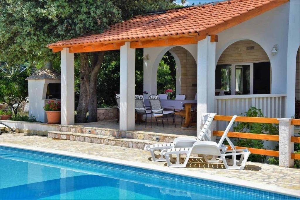 183 M² Ferienhaus ∙ 4 Schlafzimmer ∙ 10 Gäste - Brela