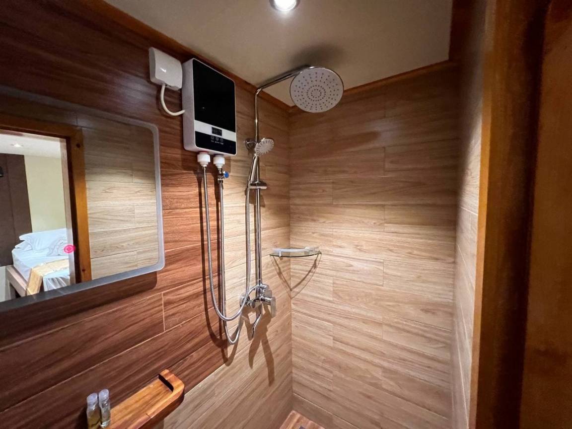30 M² Houseboat ∙ 9 Bedrooms ∙ 18 Guests - Maldives
