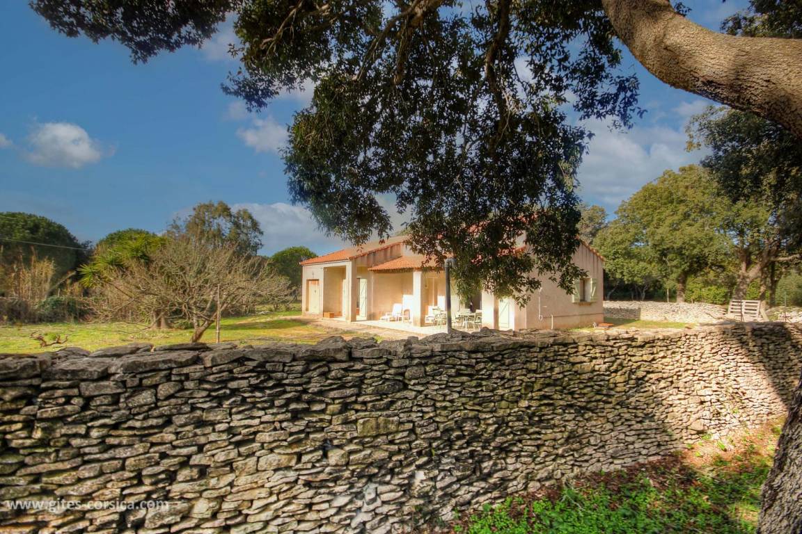 75 M² Gîte ∙ 2 Chambres ∙ 4 Personnes - Bonifacio