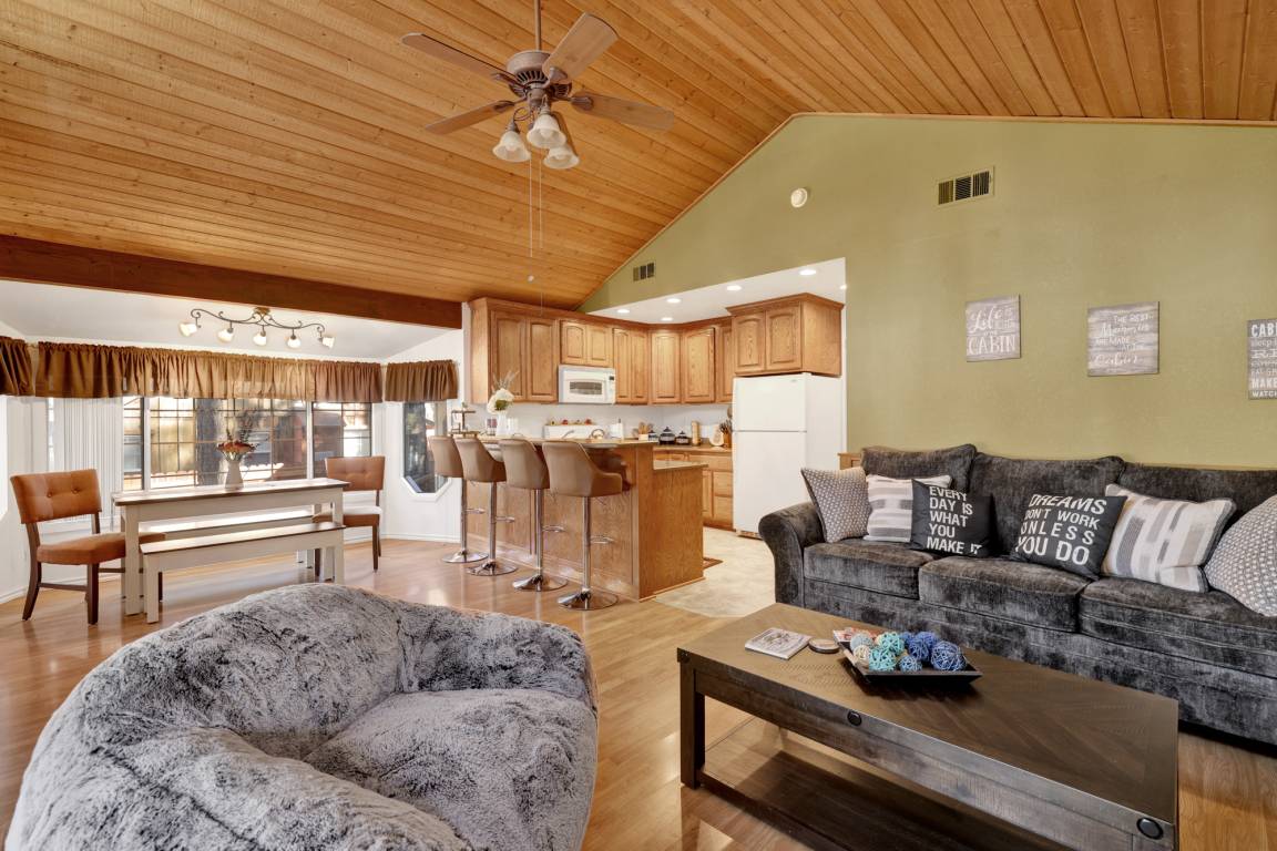 86 M² Cabin ∙ 2 Bedrooms ∙ 6 Guests - Big Bear, CA