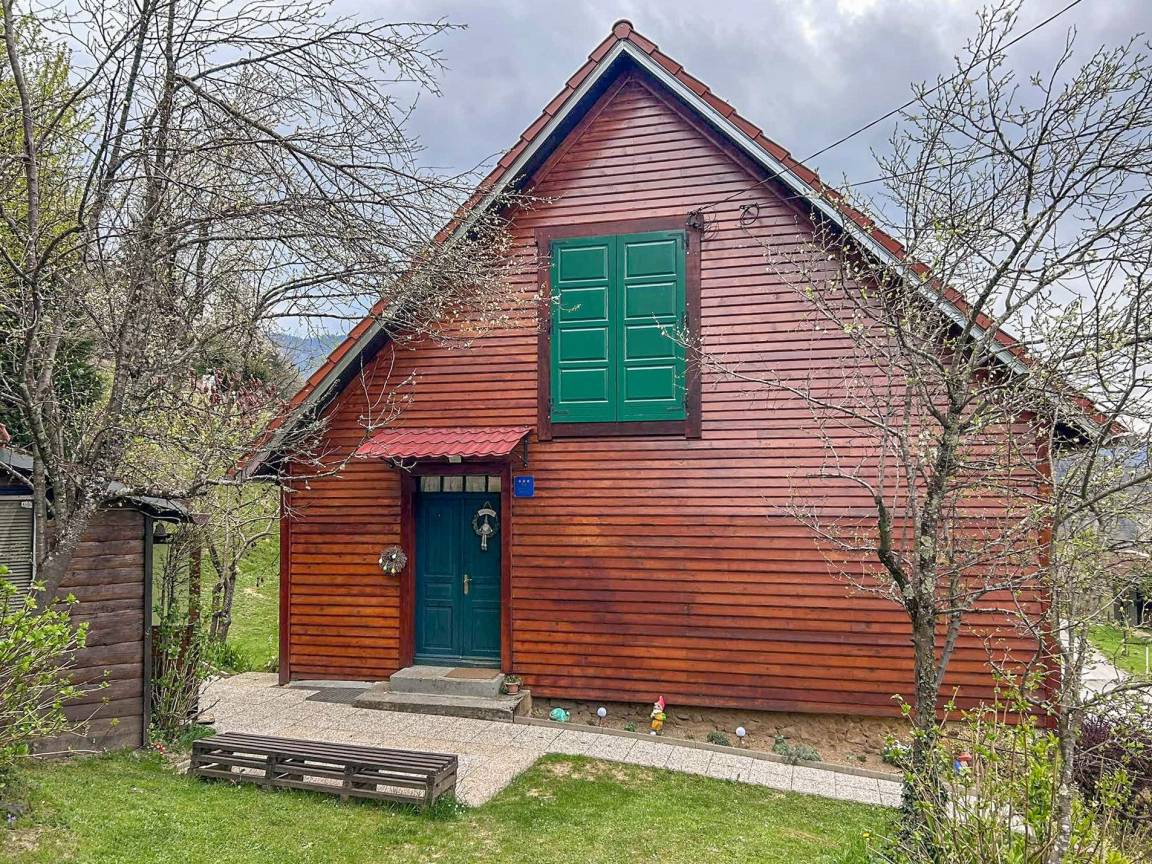 85 M² House ∙ 2 Bedrooms ∙ 7 Guests - Osilnica