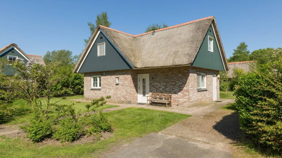 115 M² House ∙ 4 Bedrooms ∙ 8 Guests - Giethoorn