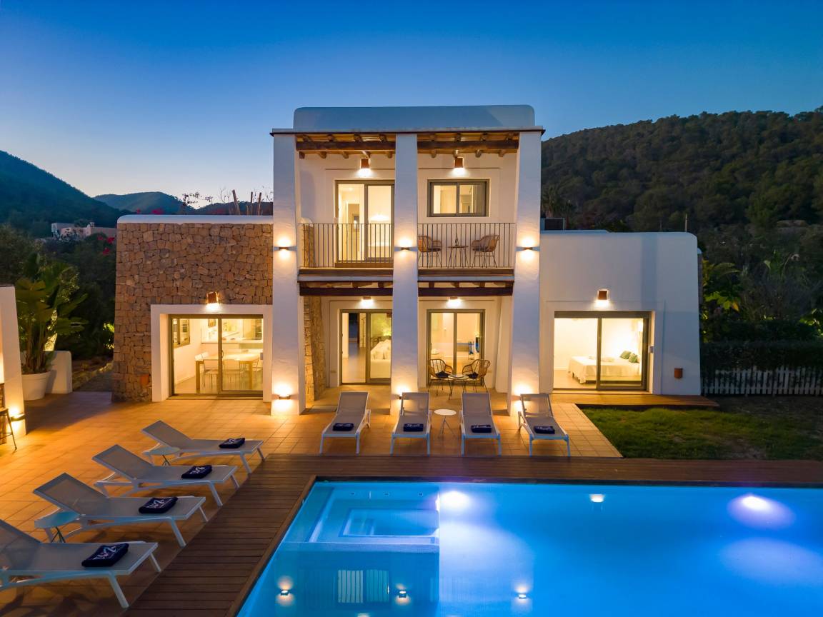 300 M² Villa ∙ 6 Chambres ∙ 12 Personnes - Ibiza, IB, Espagne