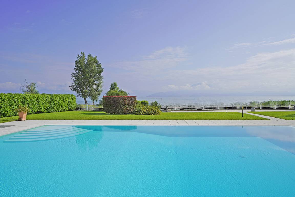 65 M² Ferienwohnung ∙ 2 Schlafzimmer ∙ 4 Gäste - Sirmione